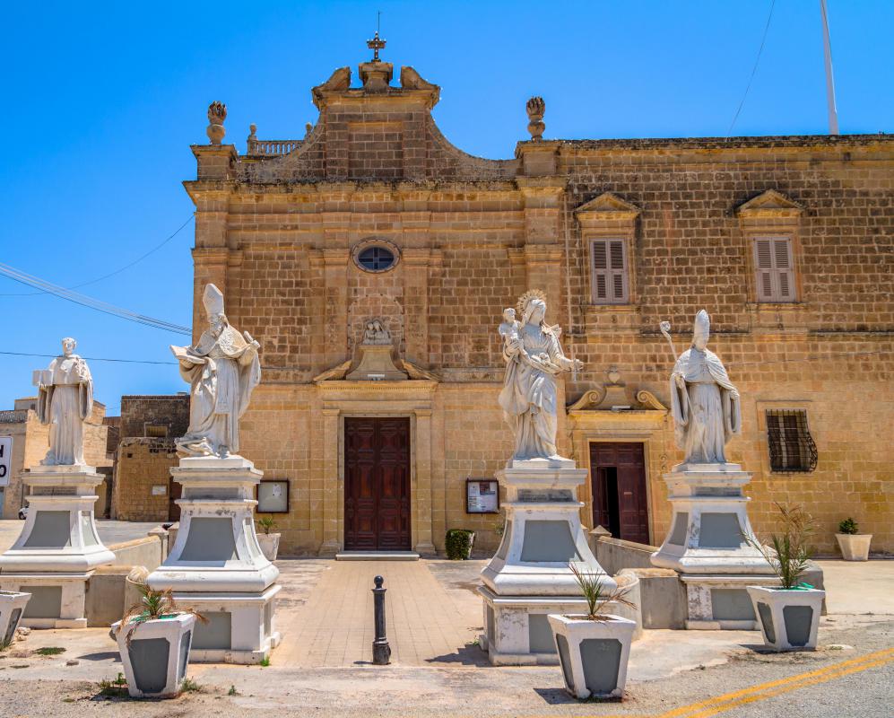 What is an Established Church? (with pictures)