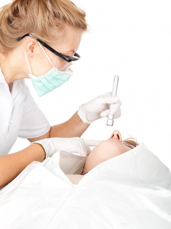 What Happens During an Autopsy? (with pictures)